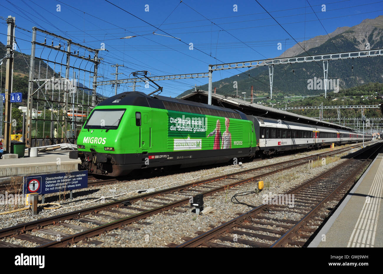 Brig Bahnhof Stockfotos und -bilder Kaufen - Alamy