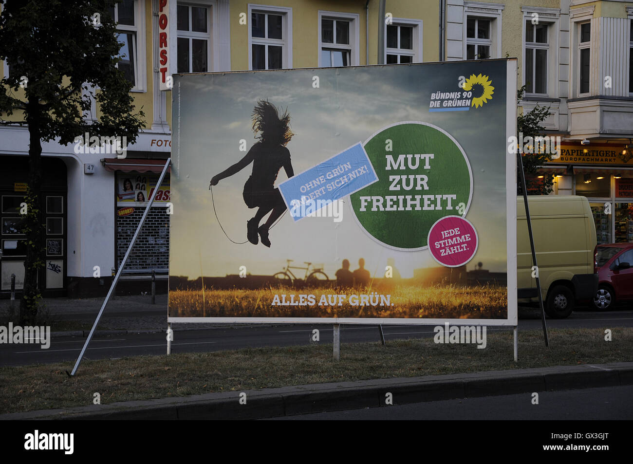 Npd poster germany -Fotos und -Bildmaterial in hoher Auflösung – Alamy