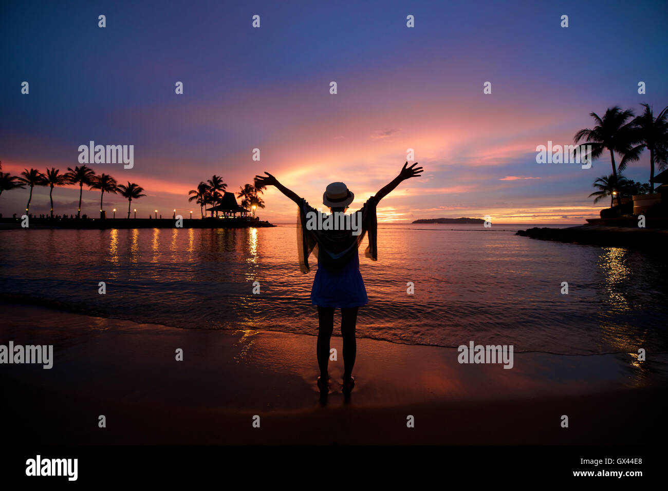 Mädchen weit offen -Fotos und -Bildmaterial in hoher Auflösung - Seite ...