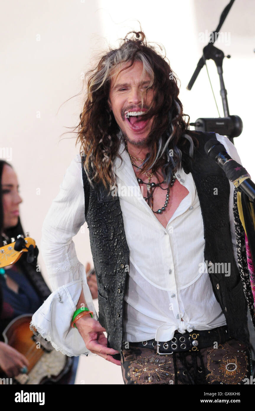 Steven Tyler führt live auf NBC zeigen die "heute" Featuring: Steven ...