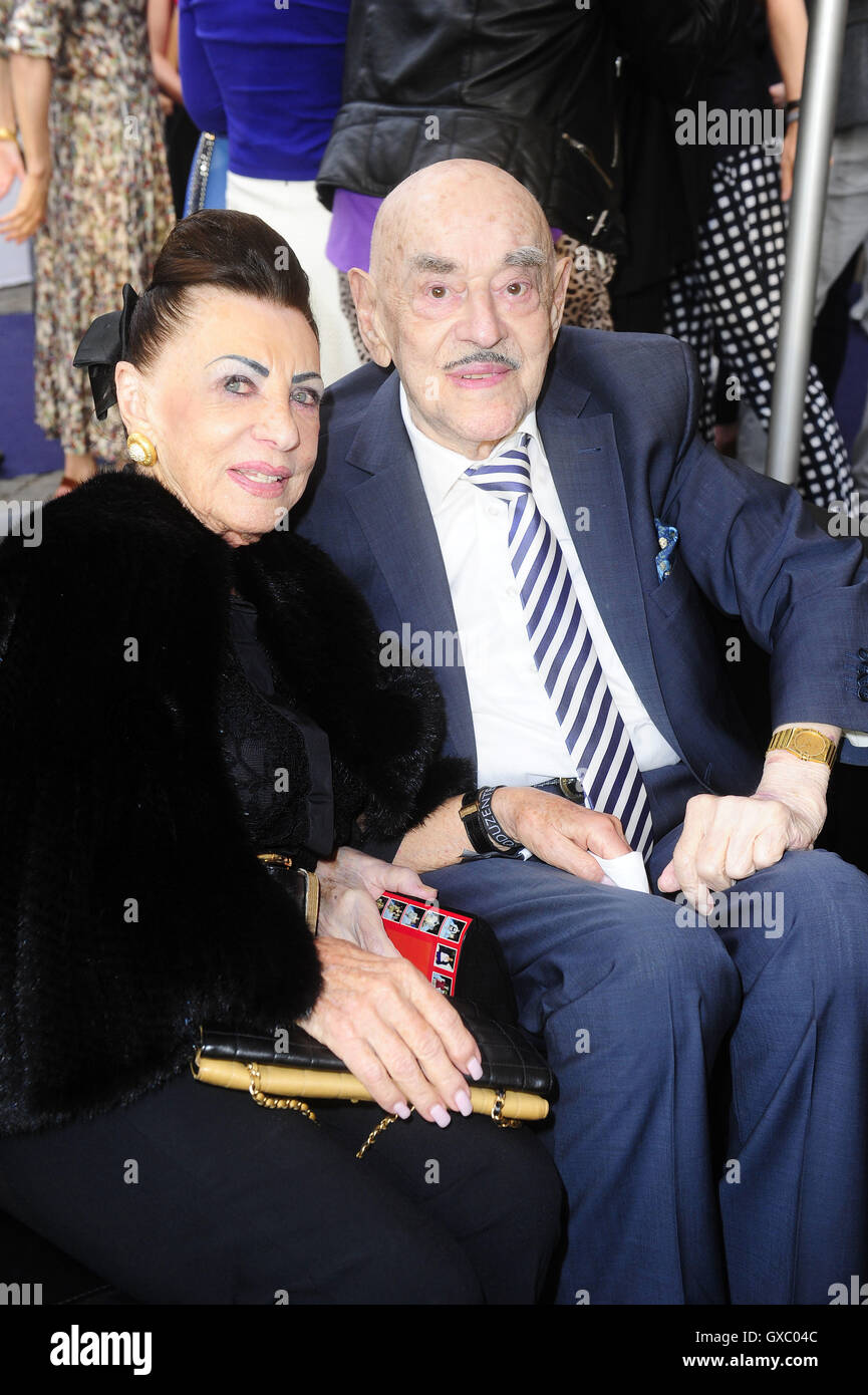 Sommerfest (Sommerfest) Produzentenfest im Haus der Kulturen der Welt ...