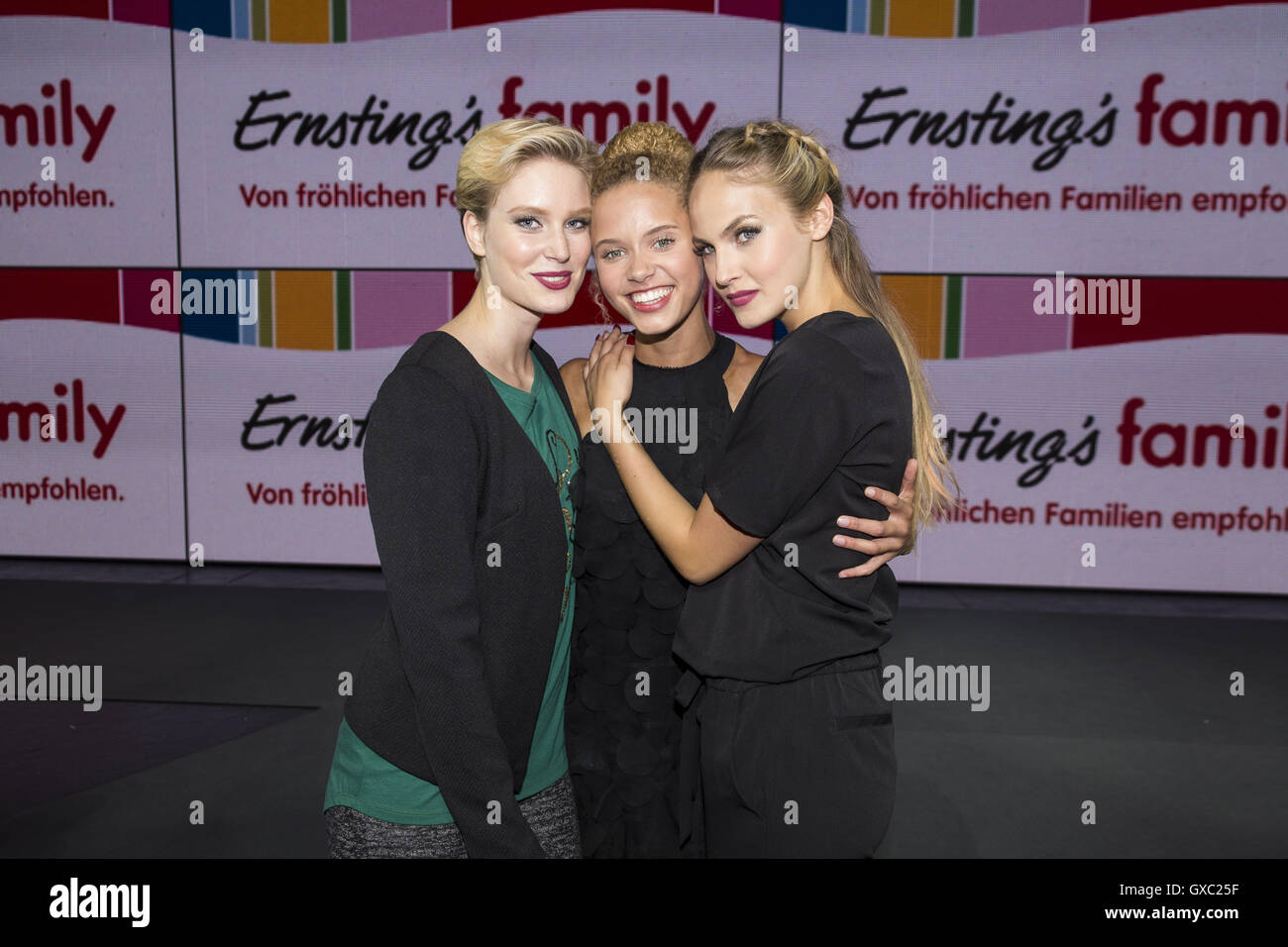 Kim hnizdo elena carriere -Fotos und -Bildmaterial in hoher Auflösung ...