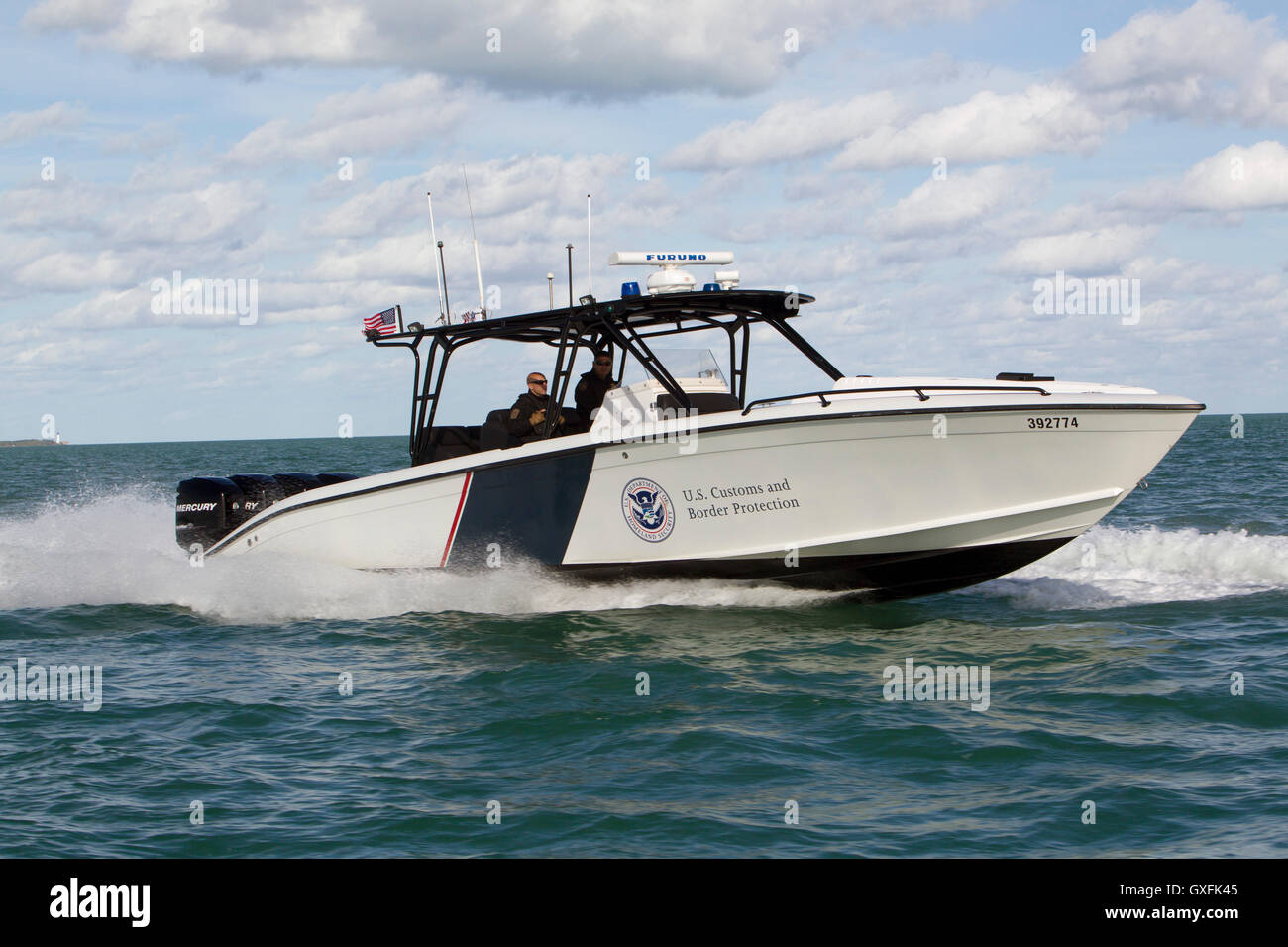Die US Customs and Border Patrol Interceptor Boot Midnight Express ...