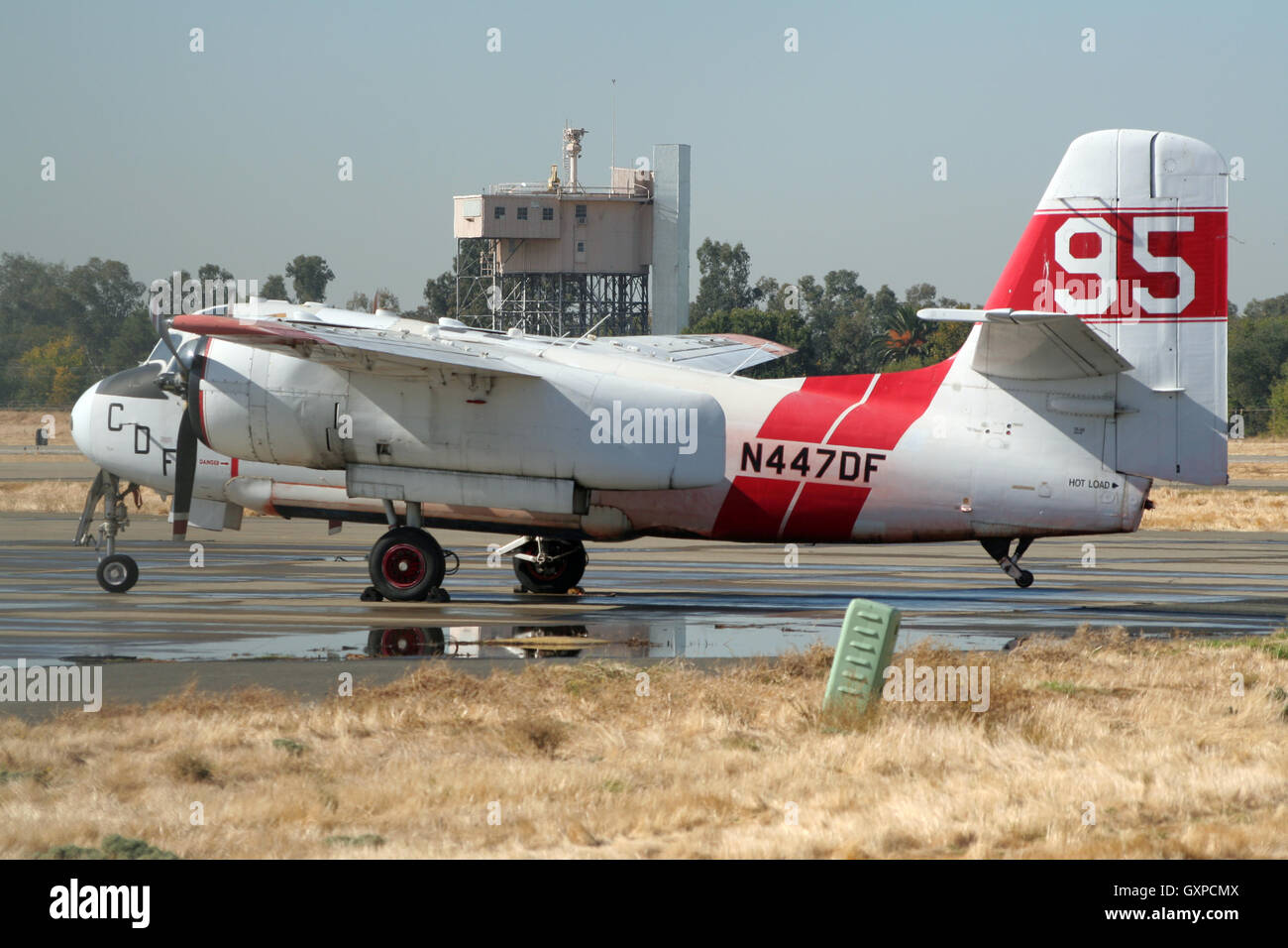 1956 grumman s2f 1 flugzeug -Fotos und -Bildmaterial in hoher Auflösung ...
