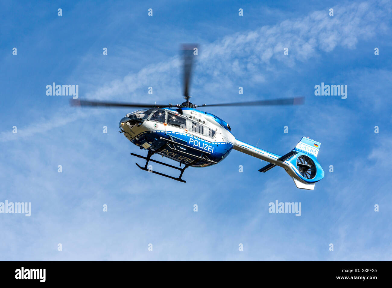 Polizeihubschrauber düsseldorf -Fotos und -Bildmaterial in hoher ...
