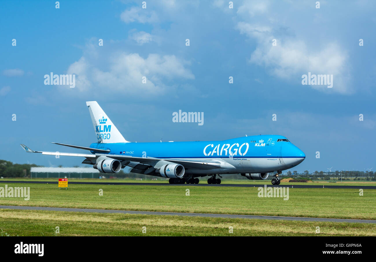 Polderbaan Flughafen Schiphol, Niederlande - 20. August 2016: KLM Air ...