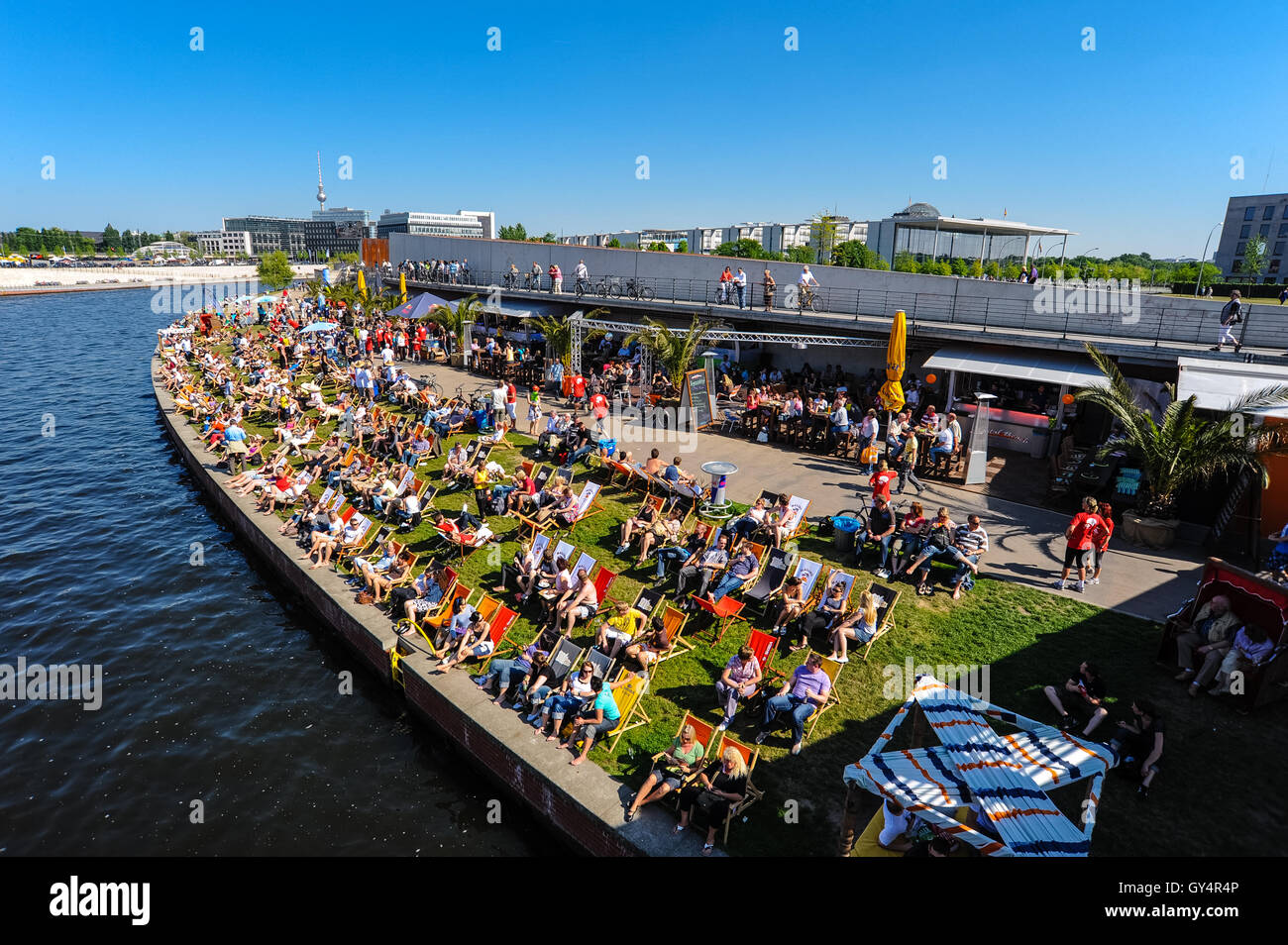 Bar river spree berlin -Fotos und -Bildmaterial in hoher Auflösung ...