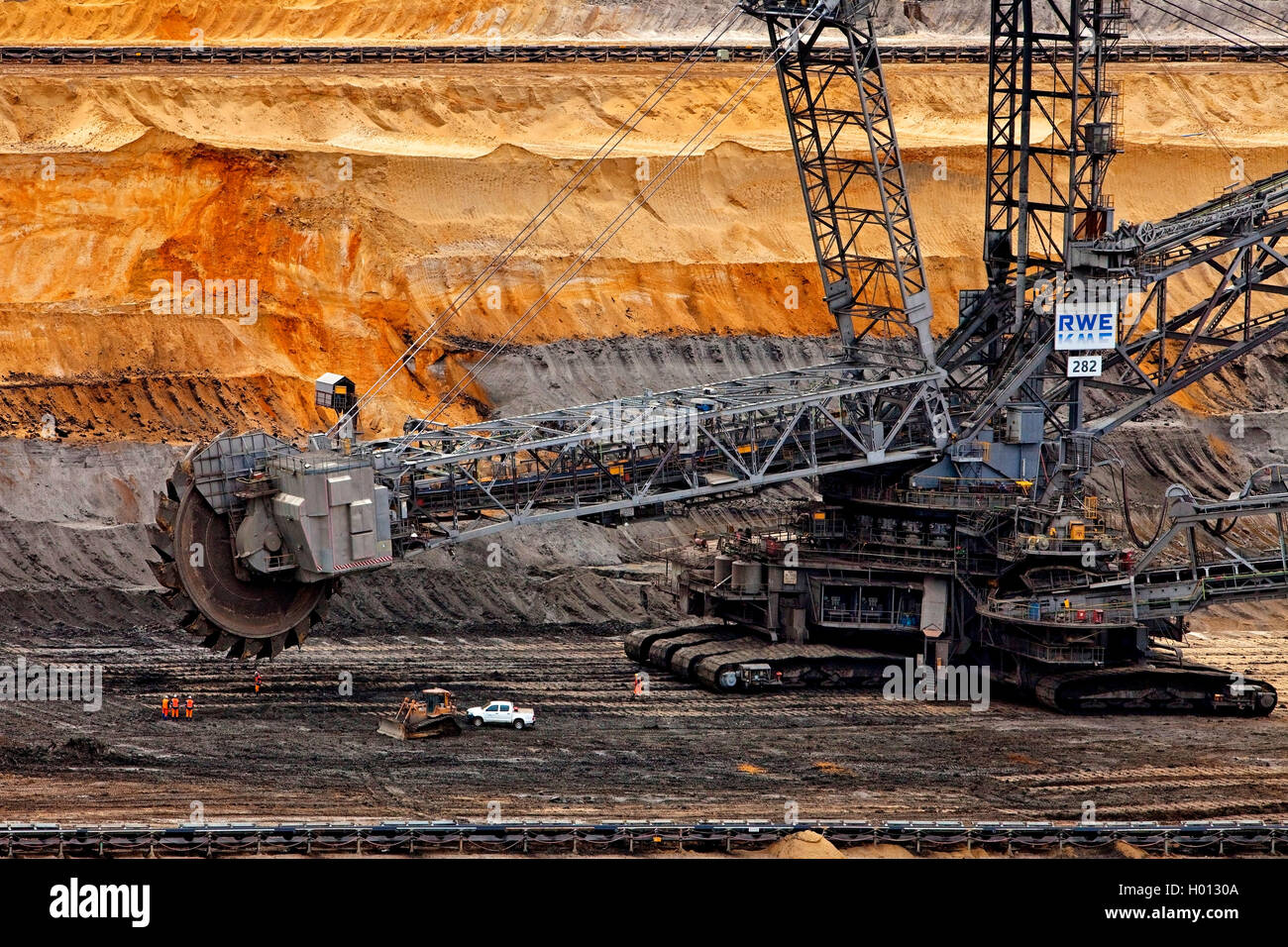 Schaufelradbagger der Braunkohle Tagebau Inden, Deutschland, Nordrhein ...