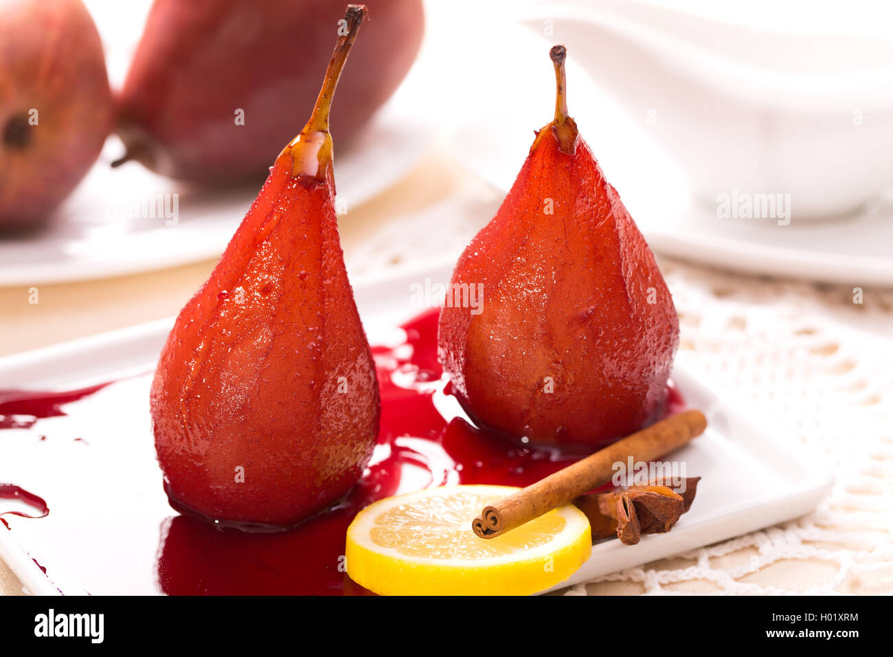 Wunderschone Birnen In Rotwein Franzosisch Bilder