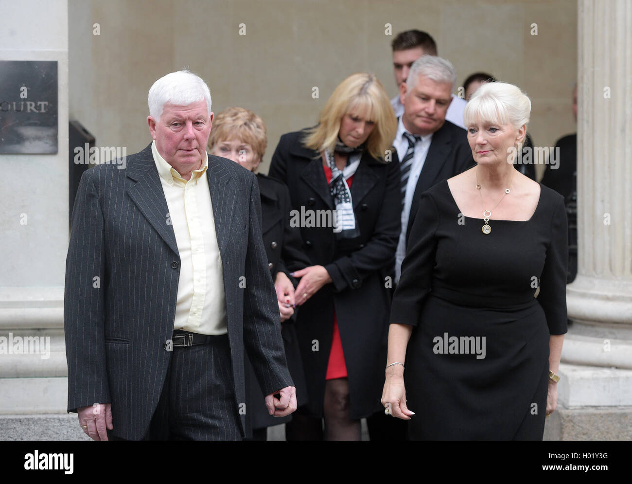 Sie spricht vor dem crown court in bristol -Fotos und -Bildmaterial in ...