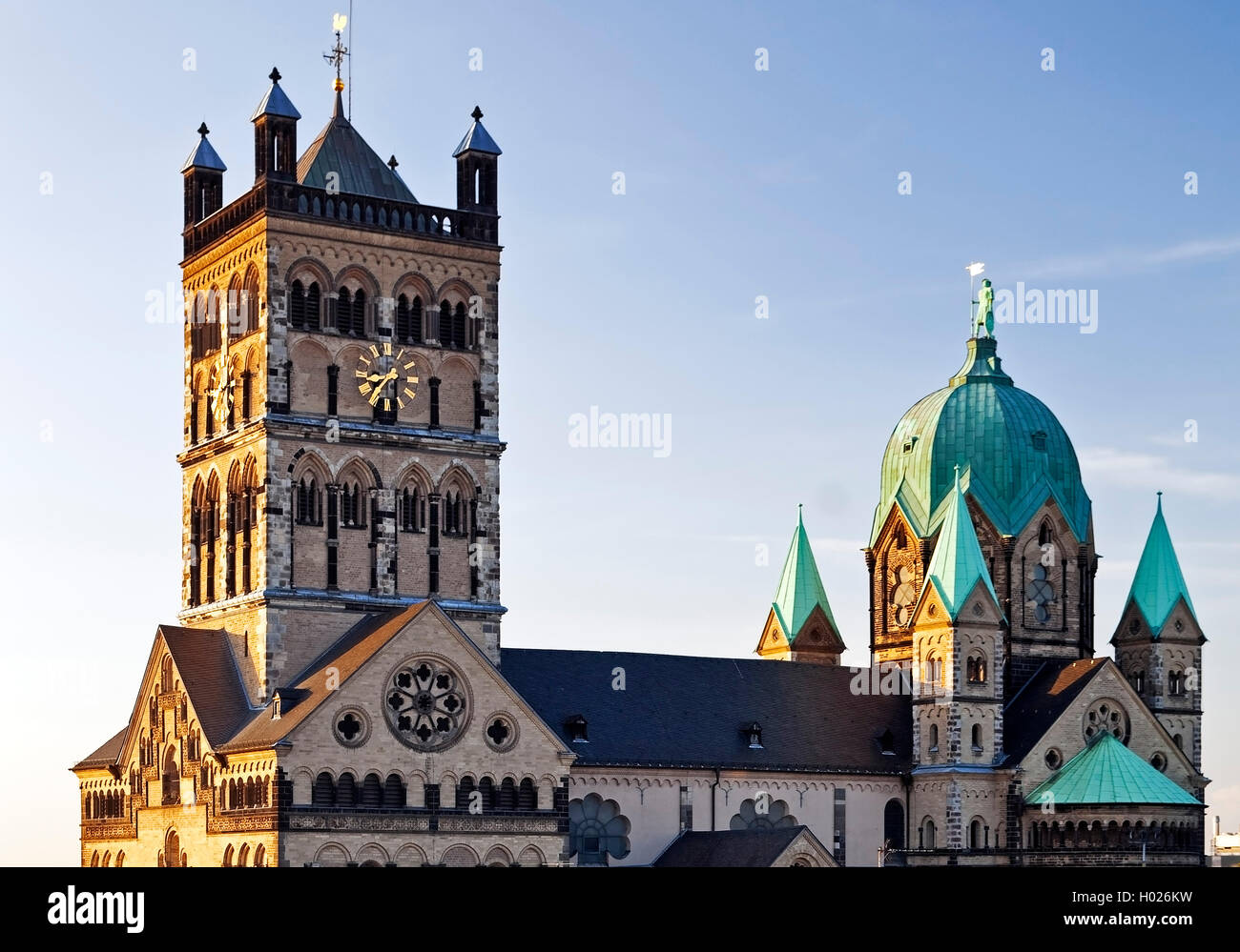 Basilika St. Quirinus, Deutschland, Nordrhein-Westfalen, Niederrhein ... Basilika St. Quirinus, Deutschland, Nordrhein-Westfalen, Niederrhein ...