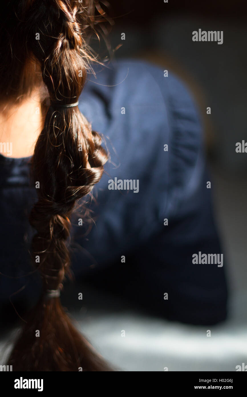 Dunkler zopf -Fotos und -Bildmaterial in hoher Auflösung – Alamy