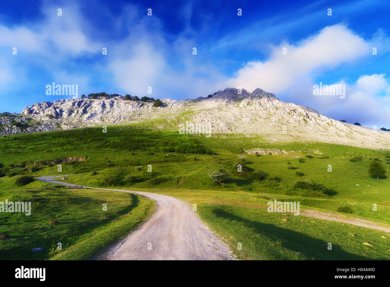 Pfad zur Anboto Berg. Baskenland Stockfotografie - Alamy