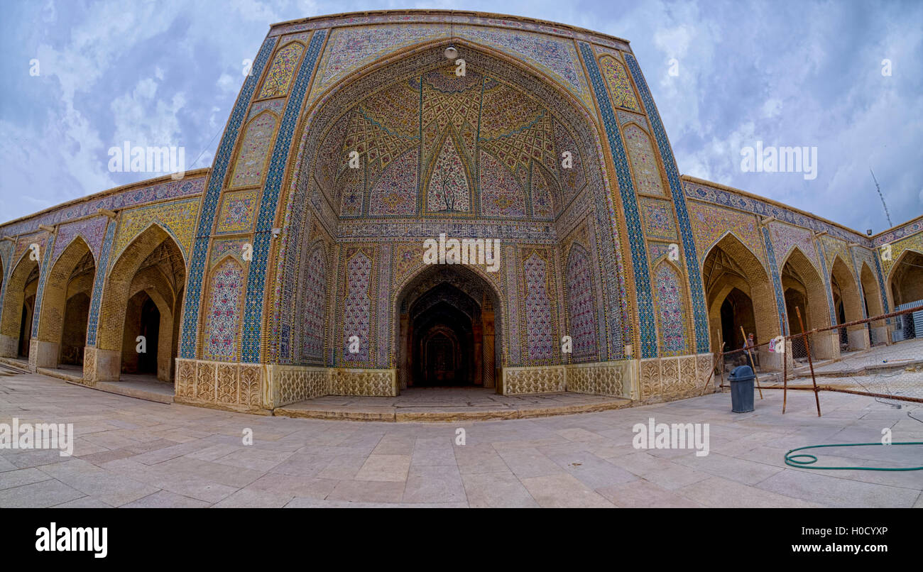 Eingang zum moscheenzentrum Stockfotos und -bilder Kaufen - Alamy