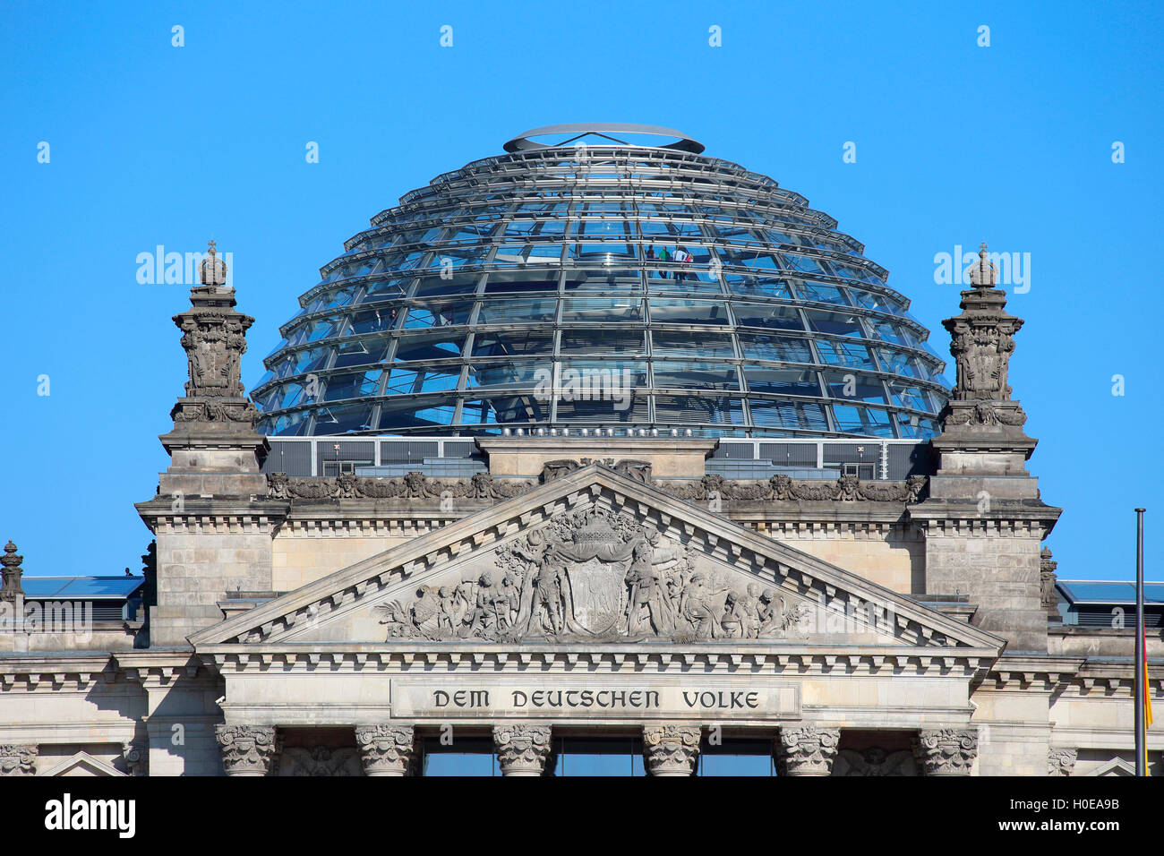 Reichstag eingang -Fotos und -Bildmaterial in hoher Auflösung – Alamy
