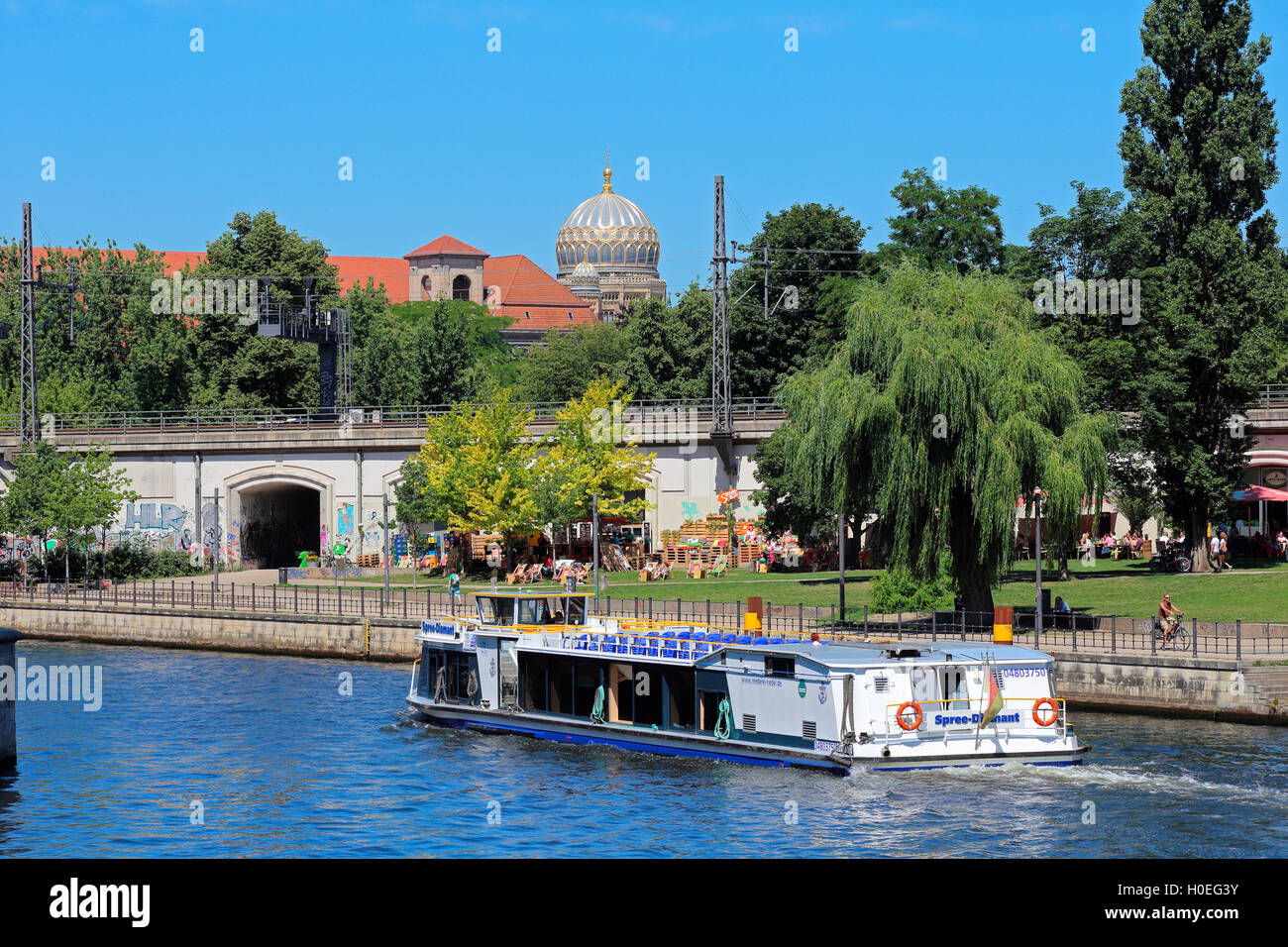 Spree promenade -Fotos und -Bildmaterial in hoher Auflösung – Alamy