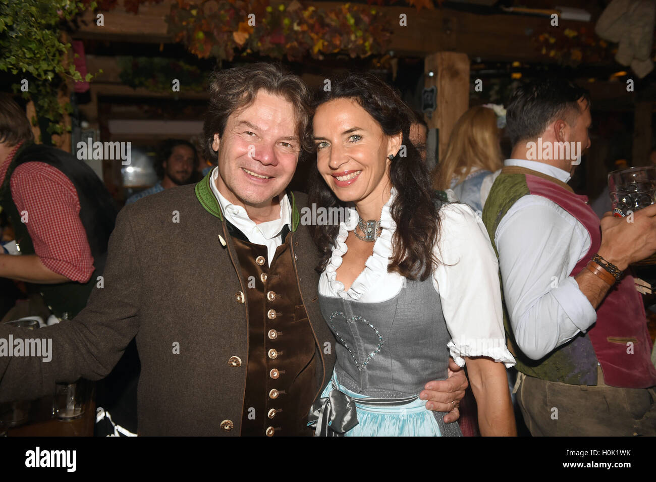 München, Deutschland. 17. September 2016. Wiesn-Wirt Michael Käfer und seine Frau Clarissa im ...
