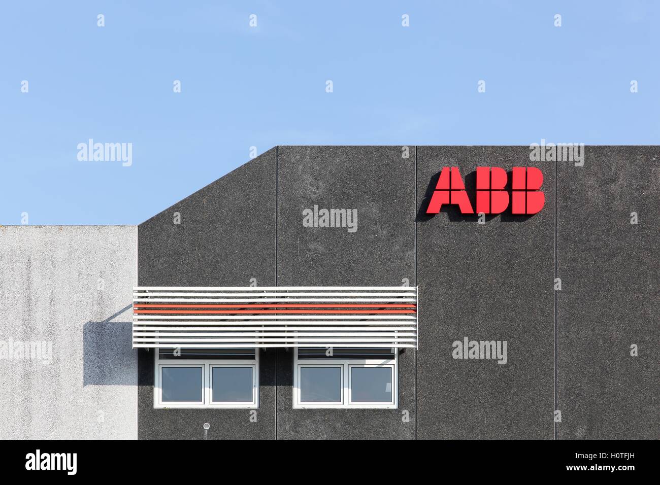 Automation manufacturing distribution -Fotos und -Bildmaterial in hoher ...