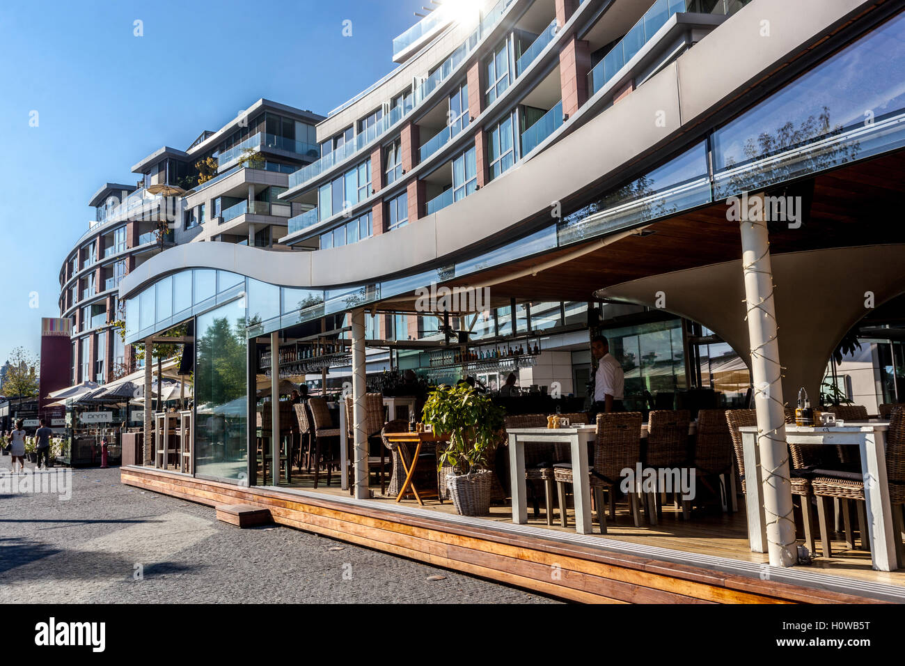 Eurovea bar -Fotos und -Bildmaterial in hoher Auflösung – Alamy Eurovea bar -Fotos und -Bildmaterial in hoher Auflösung – Alamy