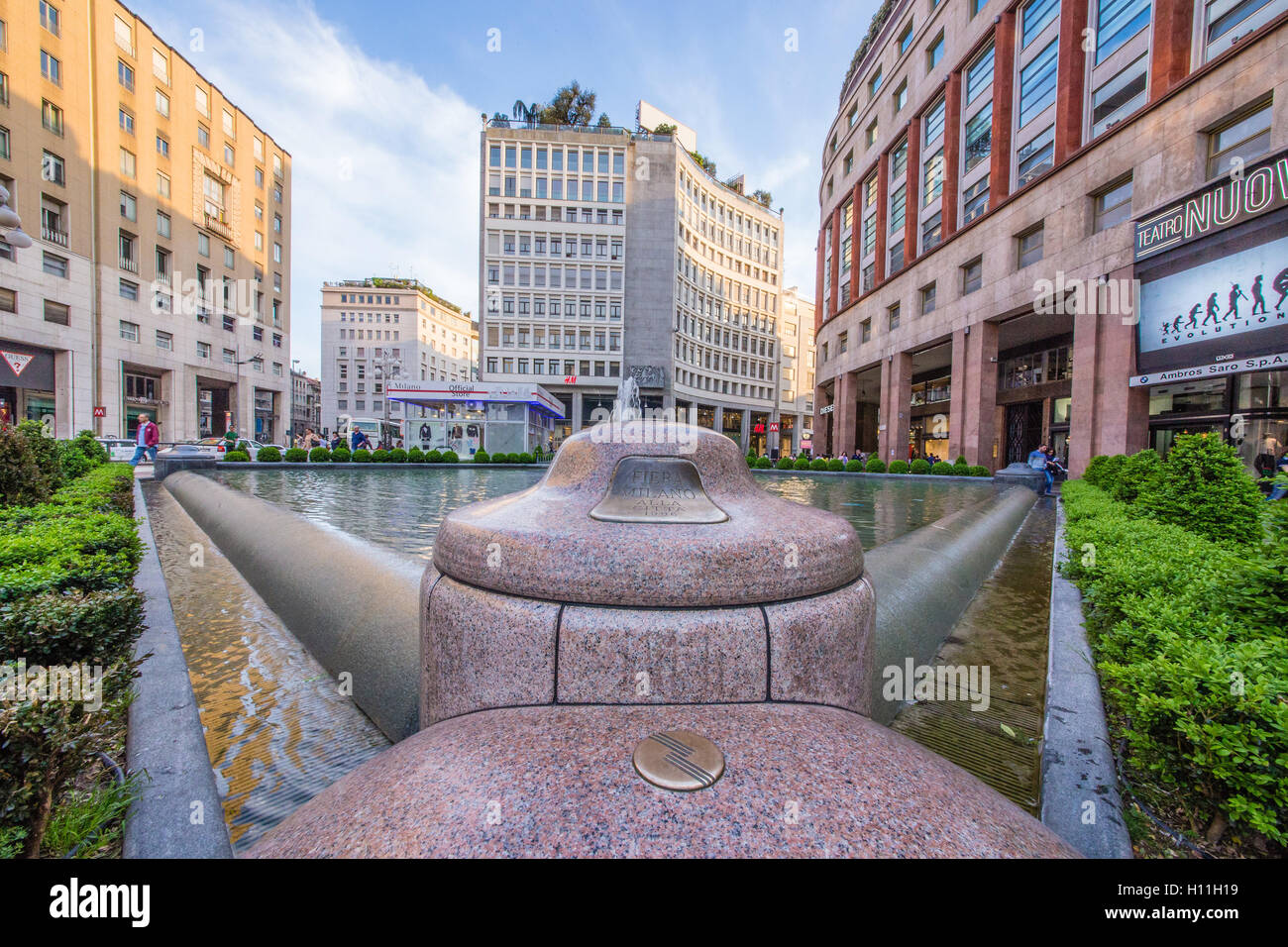 San babila -Fotos und -Bildmaterial in hoher Auflösung – Alamy