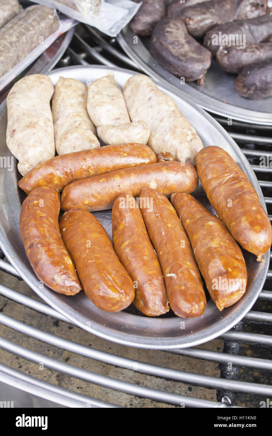 Rohwurst verpackungen -Fotos und -Bildmaterial in hoher Auflösung – Alamy