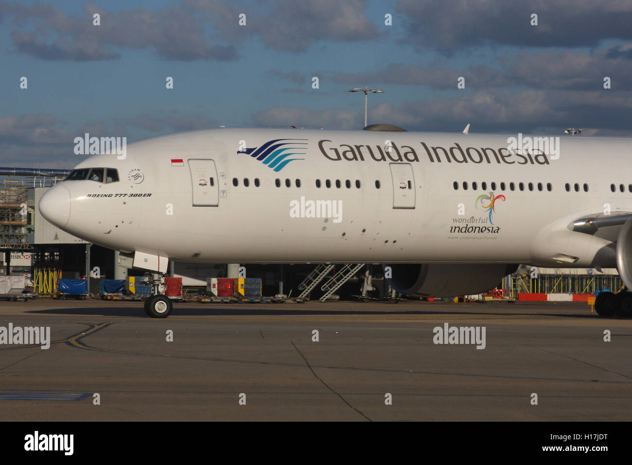Garuda fluglinien Stockfotos und -bilder Kaufen - Alamy