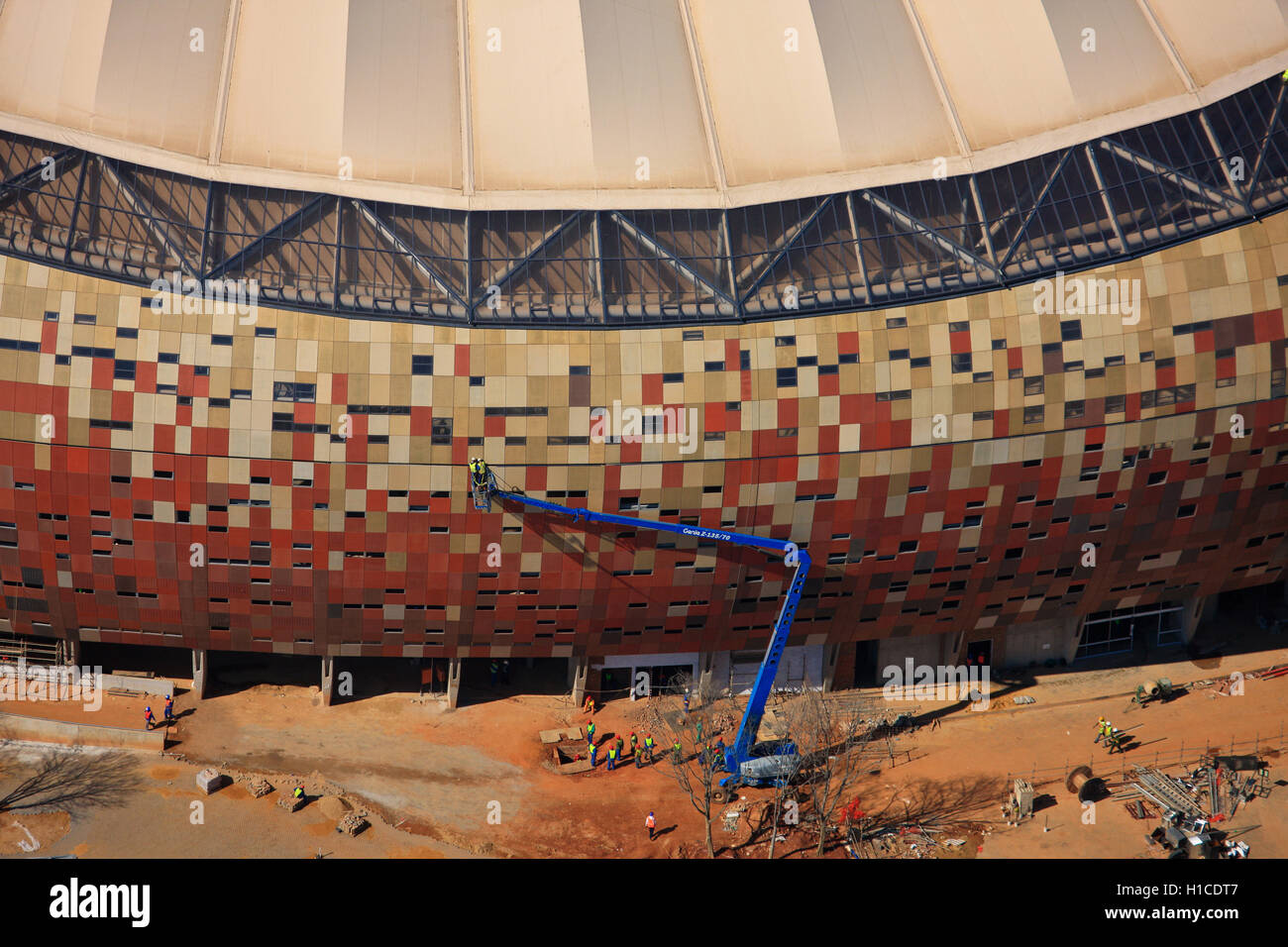 Fnb soccer city stadium -Fotos und -Bildmaterial in hoher Auflösung – Alamy