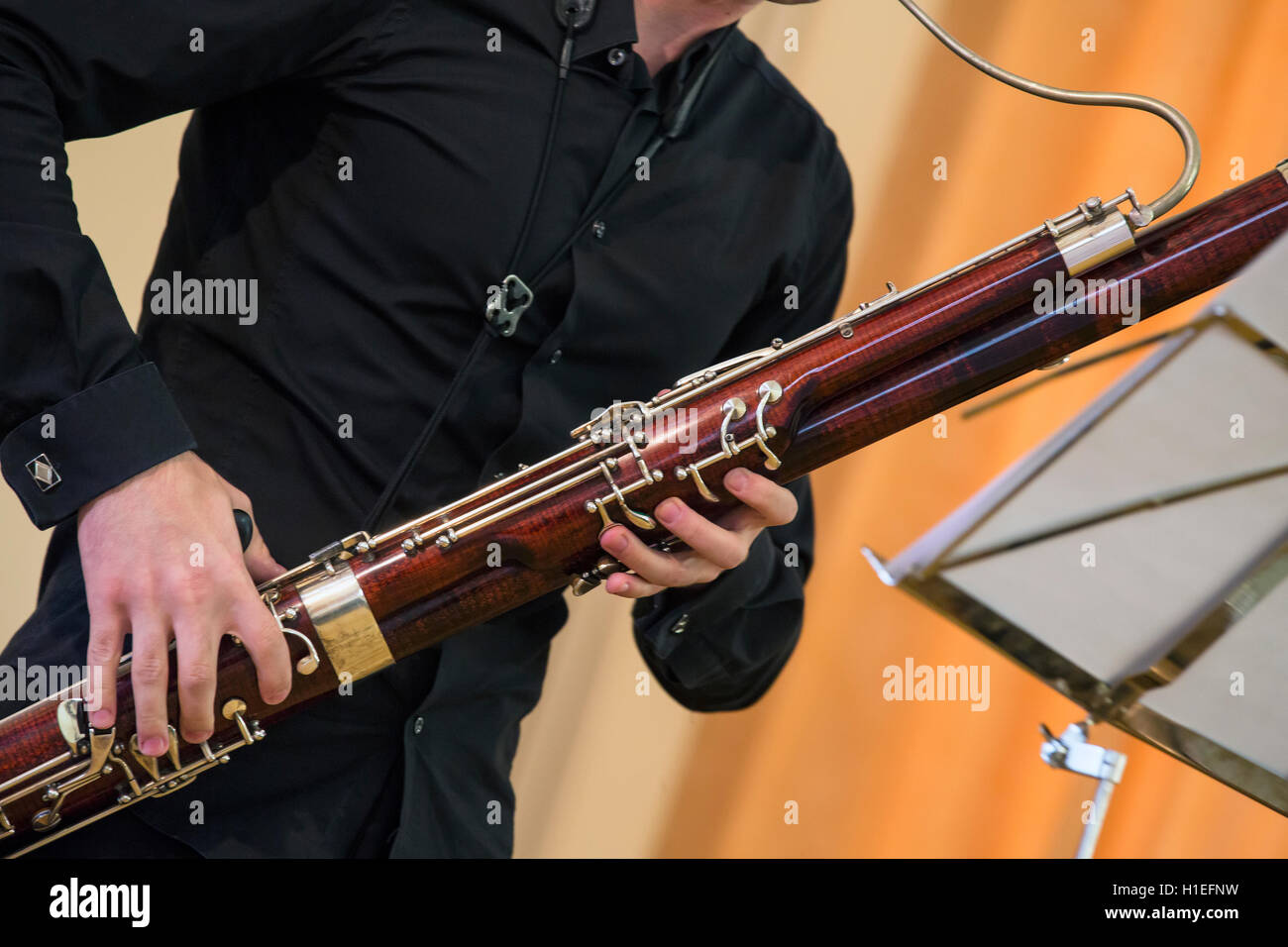 Ein fagott spielen -Fotos und -Bildmaterial in hoher Auflösung – Alamy