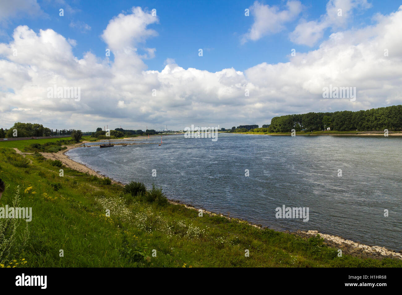 Monheim rhein -Fotos und -Bildmaterial in hoher Auflösung – Alamy