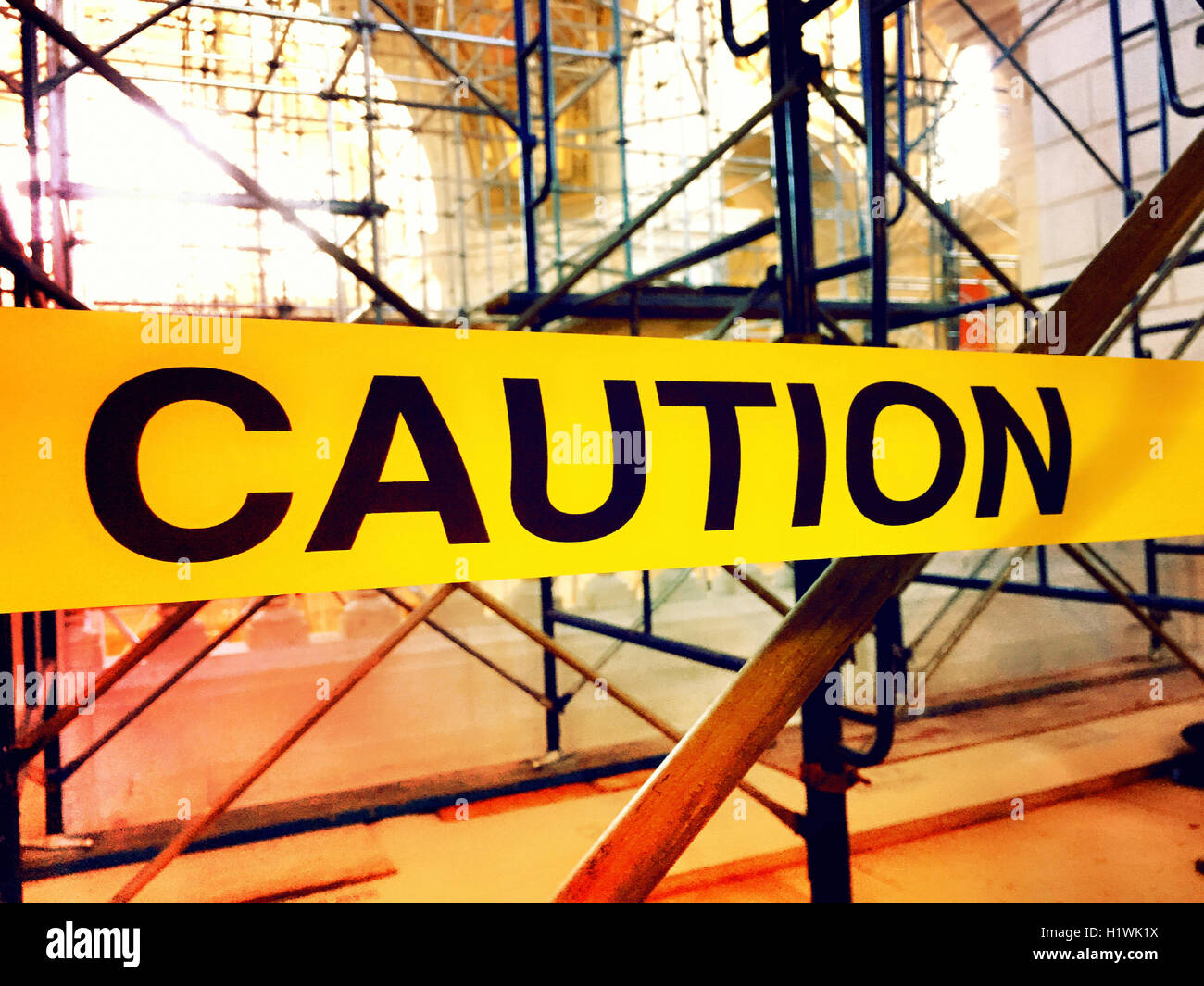 Absperrband auf Baustelle Stockfotografie - Alamy