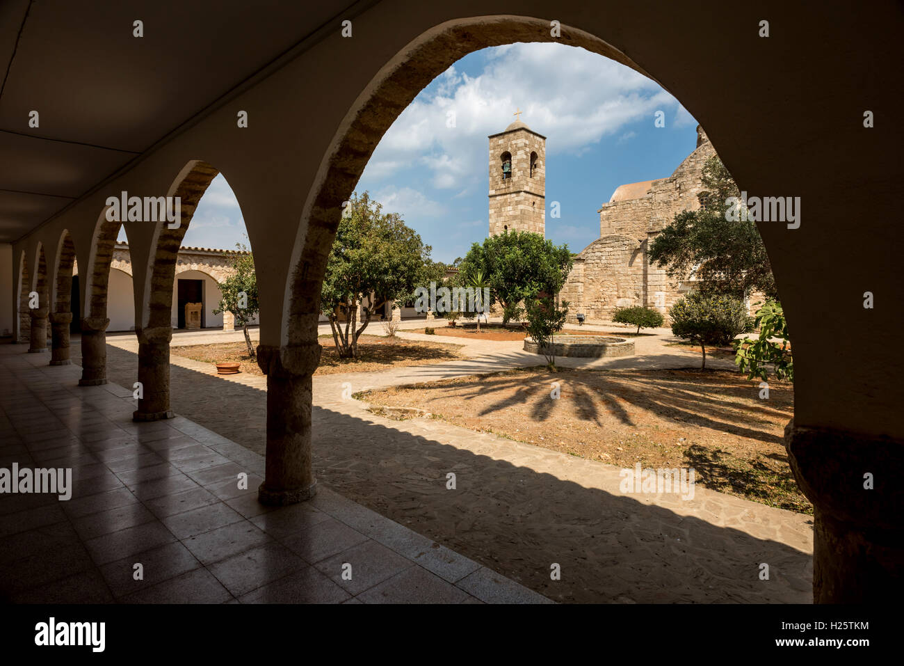 Das St. Barnabas Kloster und Symbol-Museum in Zypern Stockfotografie ...