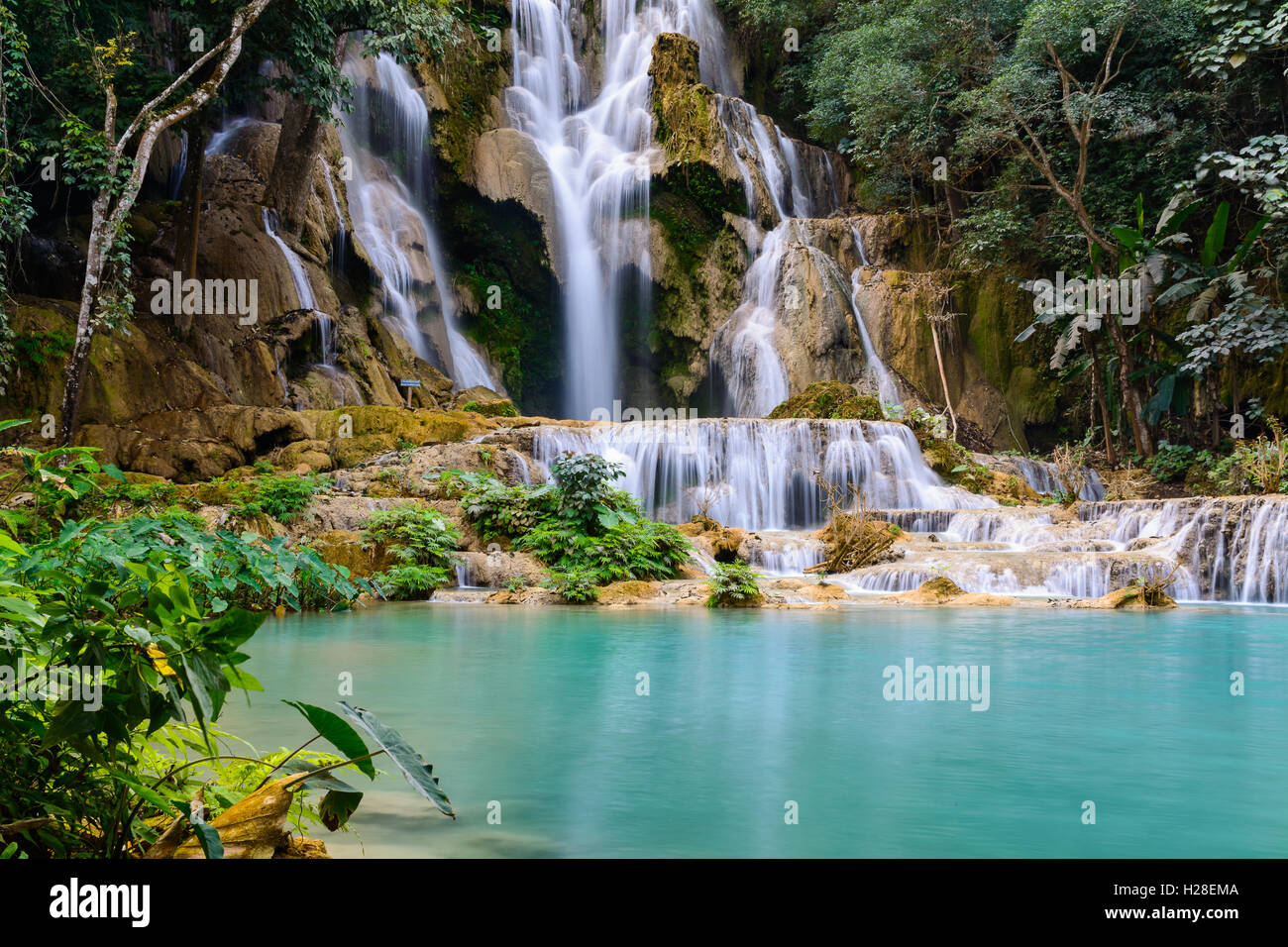 Kuang Si Wasserfall in Luang Prabang, Laos Stockfotografie - Alamy