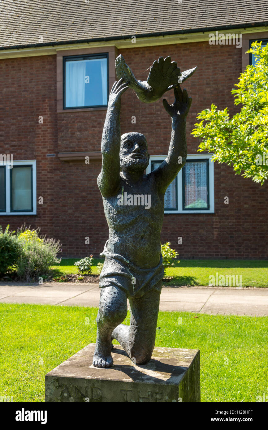 "Noah und die Taube", eine Skulptur von Simon Manby 2006, St. Johannes ...