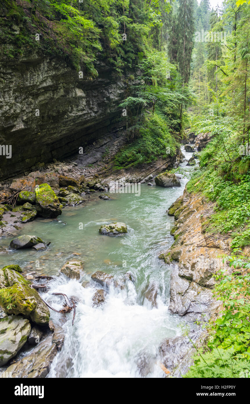 Breitachklamm gerinne bei oberstdorf -Fotos und -Bildmaterial in hoher ...