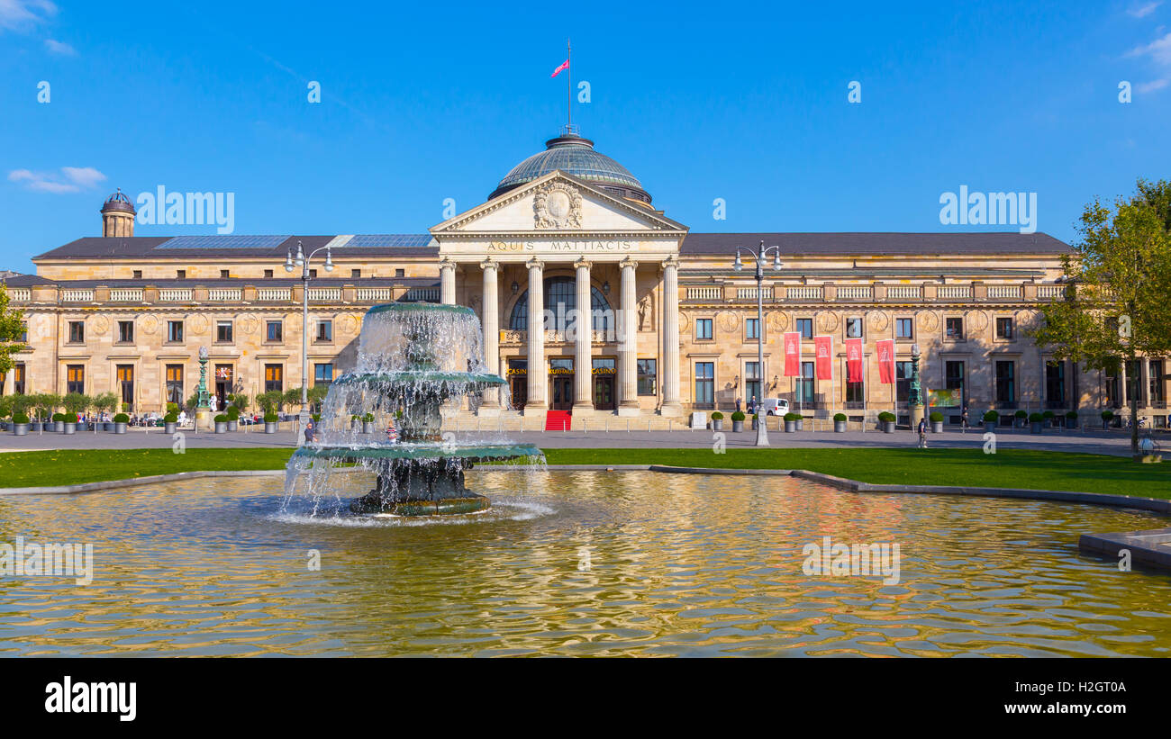 Kurhaus wiesbaden -Fotos und -Bildmaterial in hoher Auflösung – Alamy