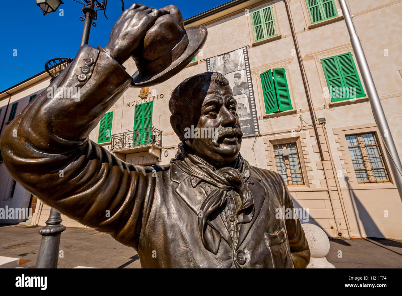 Don camillo statue Stockfotos und -bilder Kaufen - Alamy