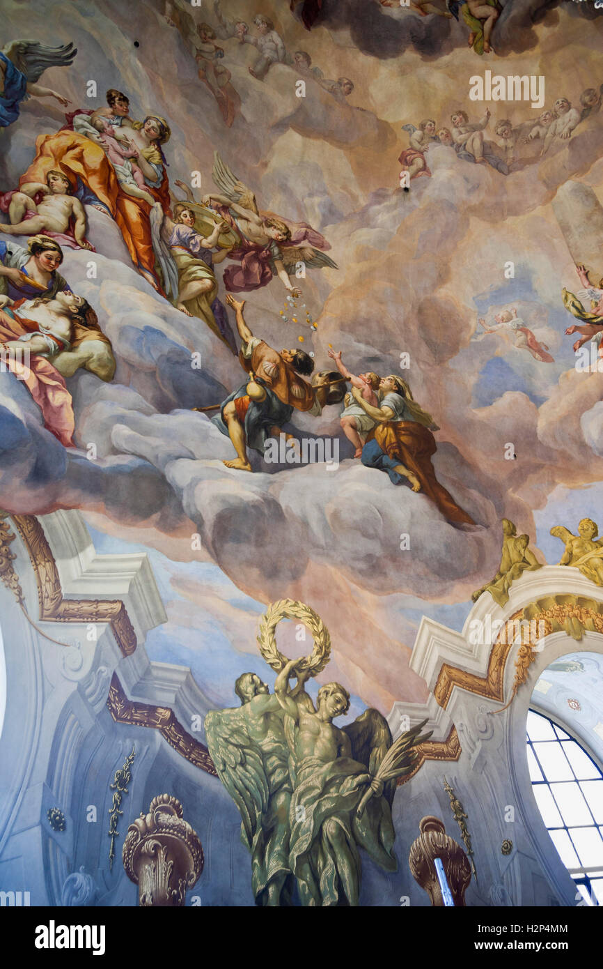 Karlskirche karlsplatz interior -Fotos und -Bildmaterial in hoher ...