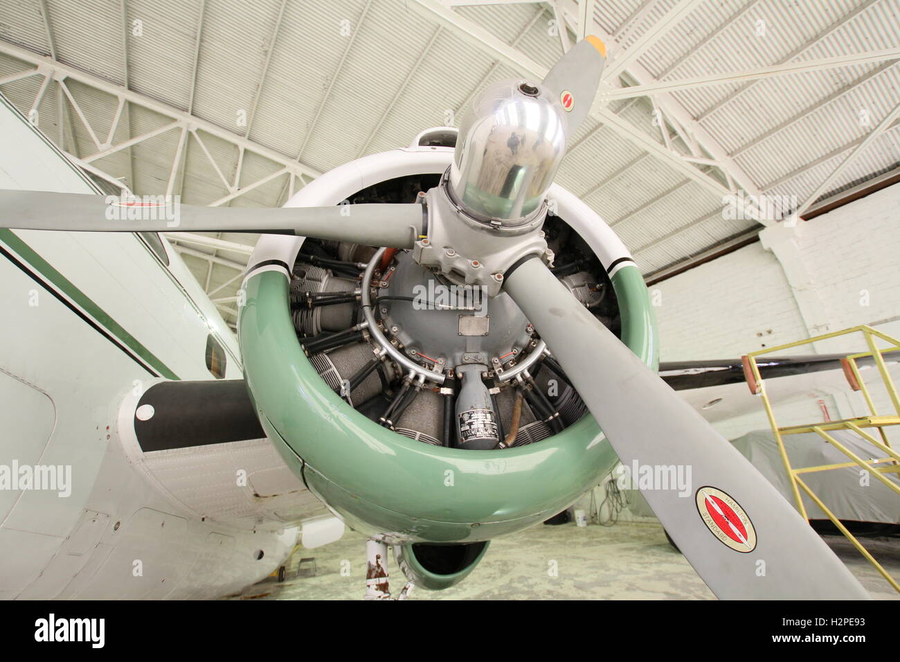 Flugzeug motor -Fotos und -Bildmaterial in hoher Auflösung – Alamy