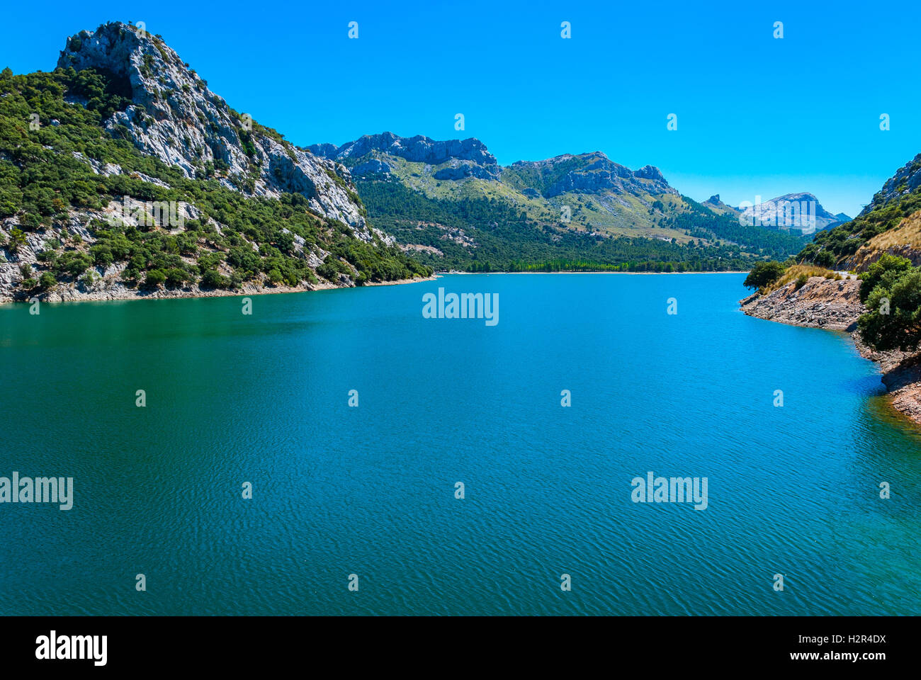 Gorg blau stausee -Fotos und -Bildmaterial in hoher Auflösung – Alamy