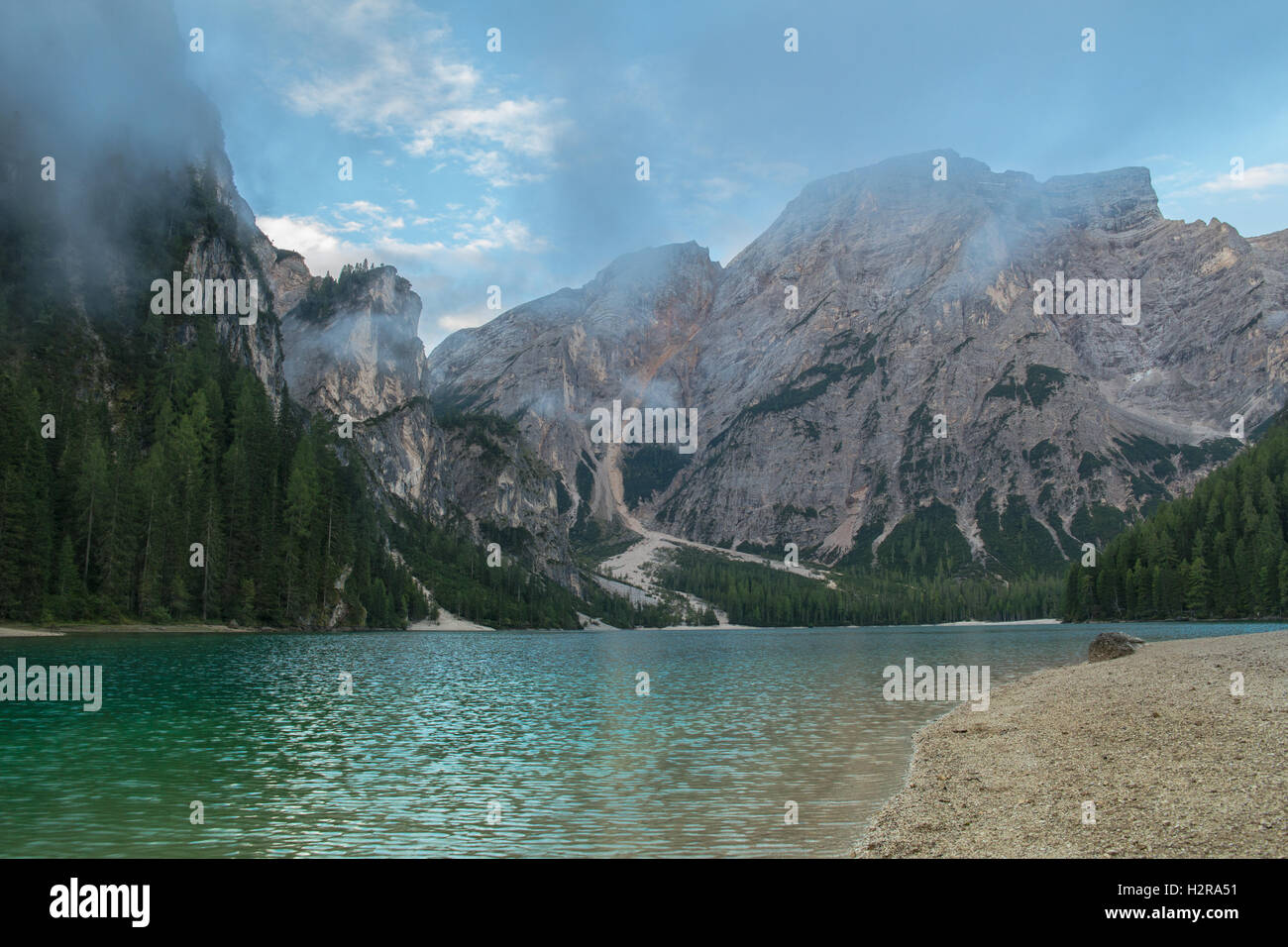 Lago di Braies / Pragser Wildsee / Pragser Wildsee in Südtirol ...