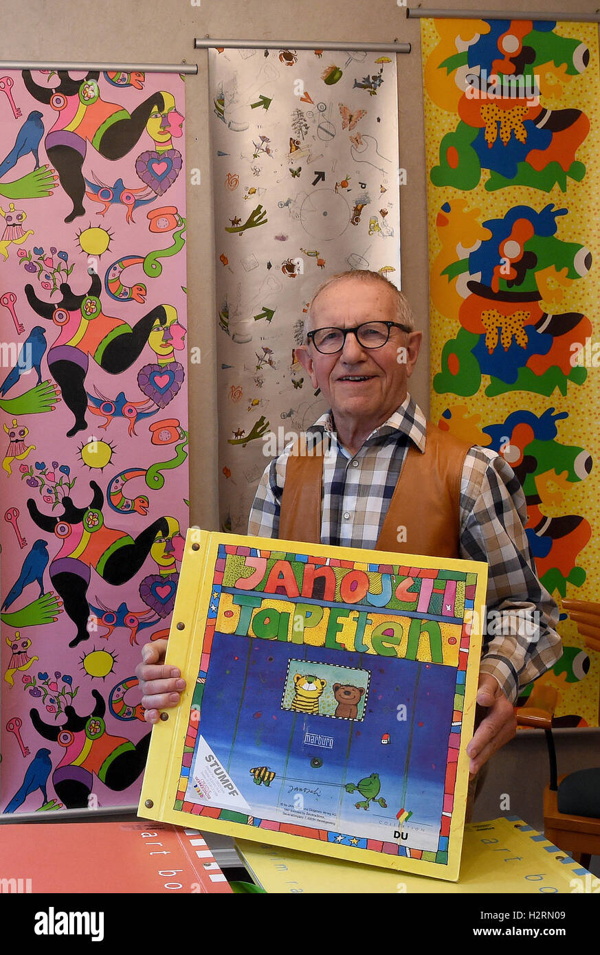 Celle, Deutschland. 16. Sep, 2016. Hans-Heinrich Stumpf präsentiert ...