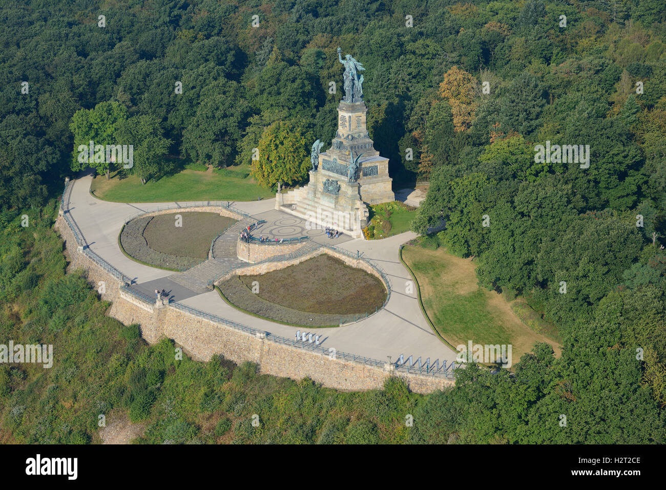 Blick zum niederwalddenkmal -Fotos und -Bildmaterial in hoher Auflösung ...