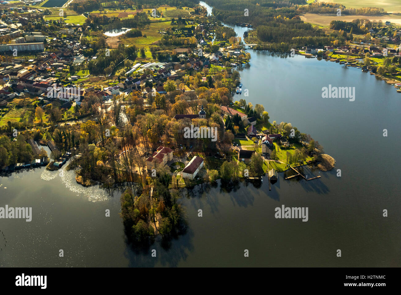 Luftaufnahme, Insel Schloss Mirow, Johanniter Kirche zu Mirow Mirower ...