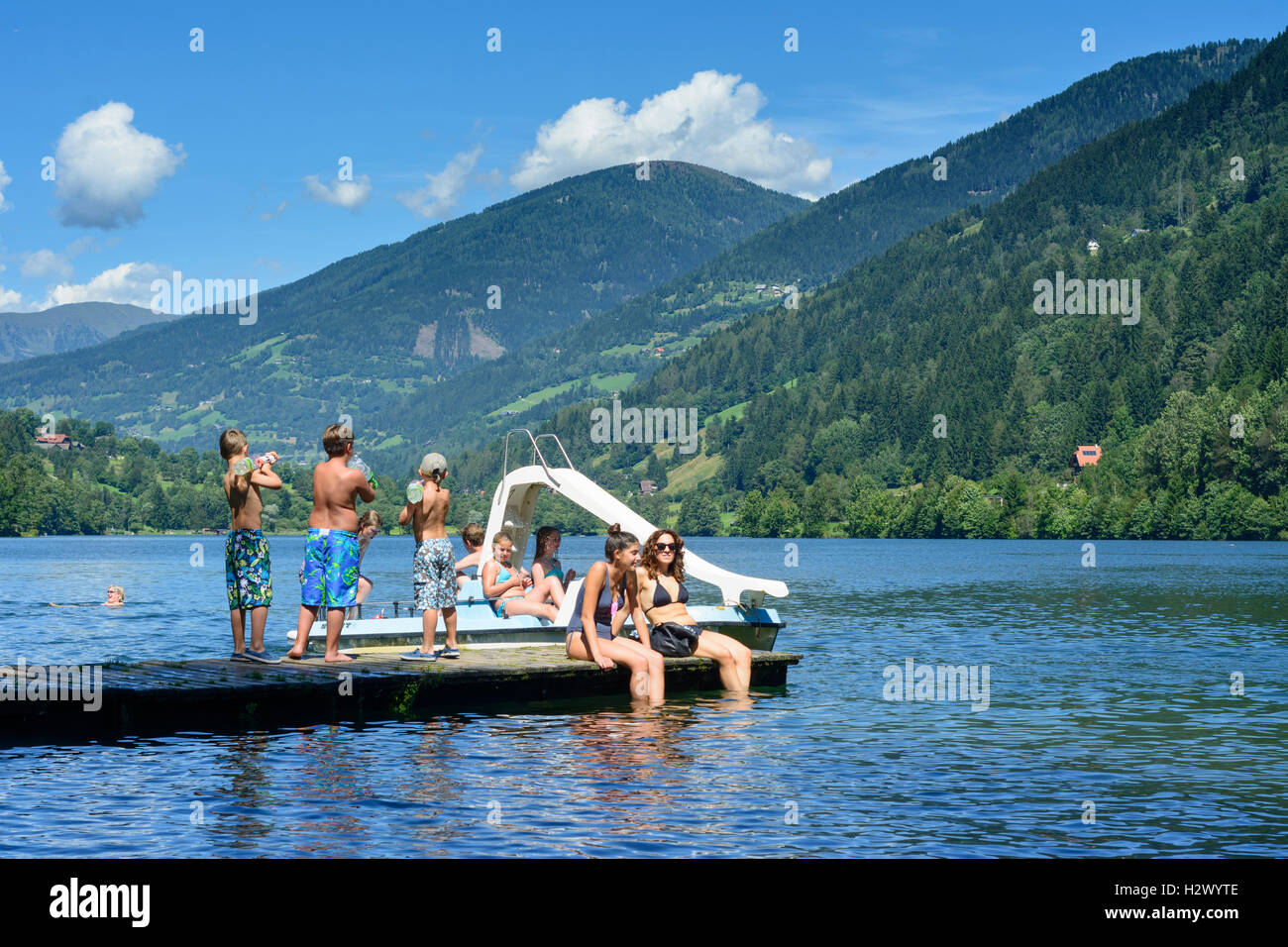 Feld am See: Afritzer See (Lake Afritz), Badende, Kärnten, Kärnten ...
