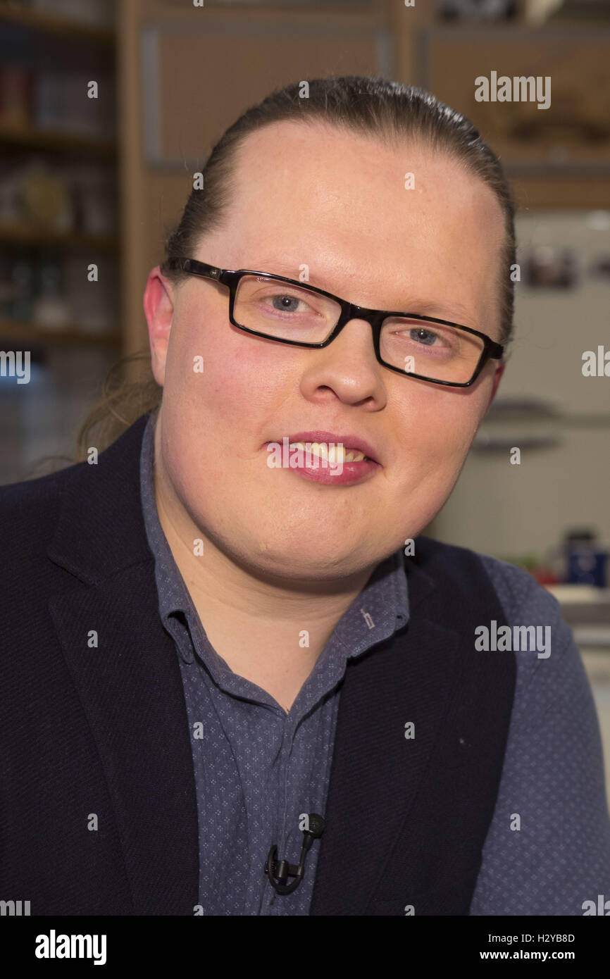 Prominente beim ZDF TV show "Lafer! Lichter! Lecker! "mit Promi-Köche ...