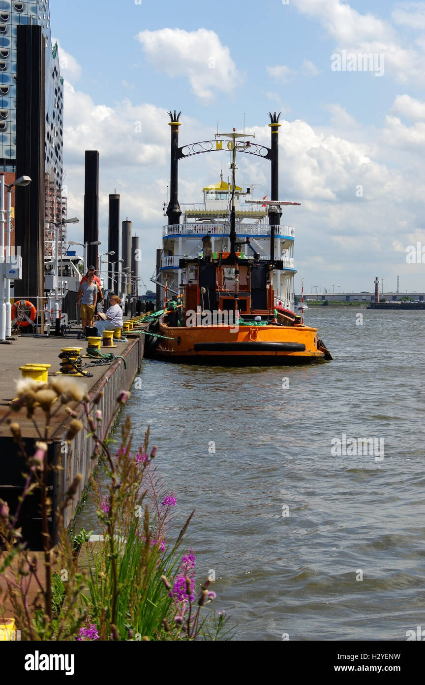 Paddelboot fahren -Fotos und -Bildmaterial in hoher Auflösung – Alamy