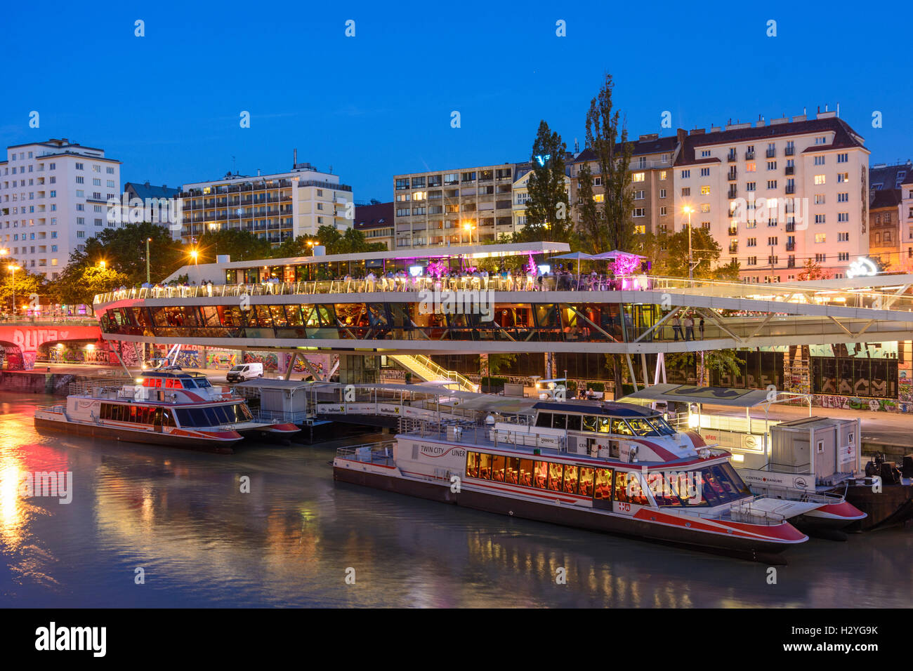 Motto am fluss -Fotos und -Bildmaterial in hoher Auflösung – Alamy