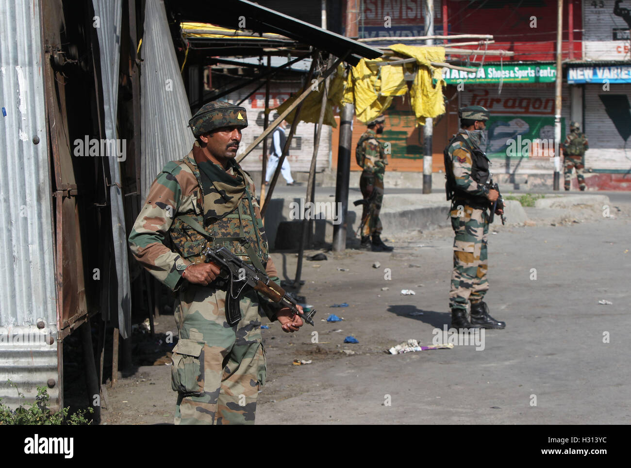 Indian army camp -Fotos und -Bildmaterial in hoher Auflösung – Alamy