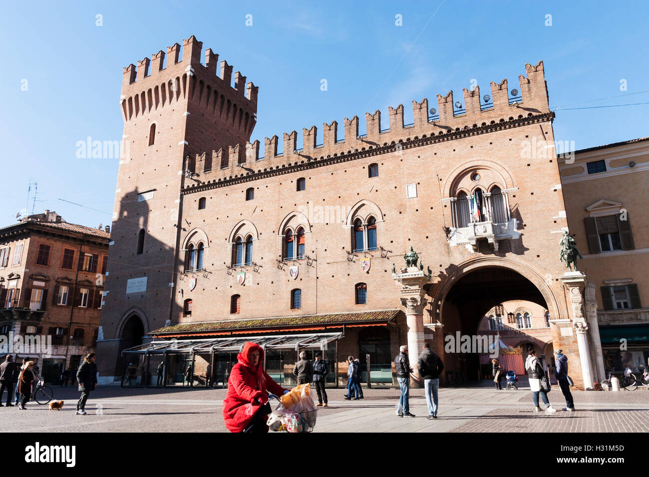 Ferrara town hall -Fotos und -Bildmaterial in hoher Auflösung – Alamy