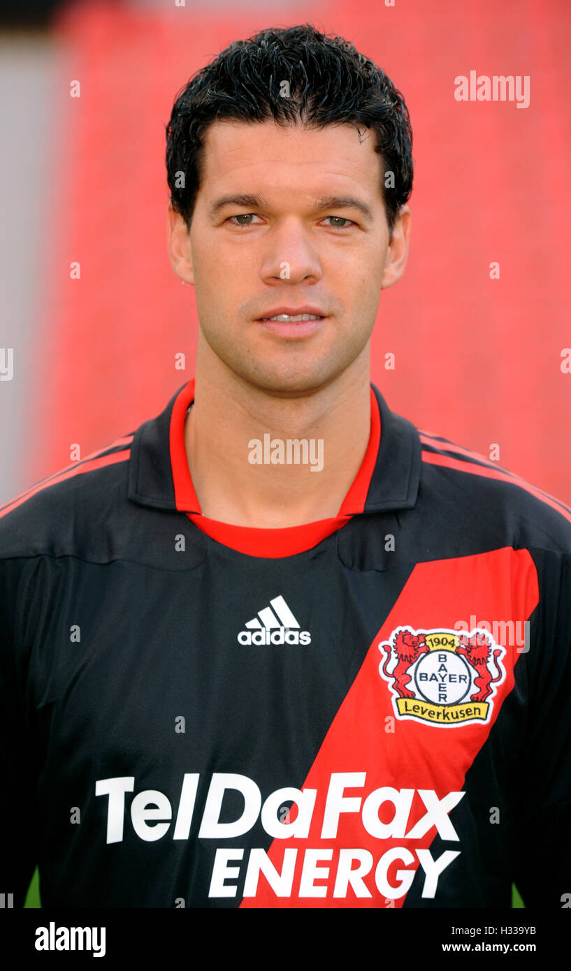 Fussball spieler portraits -Fotos und -Bildmaterial in hoher Auflösung ...